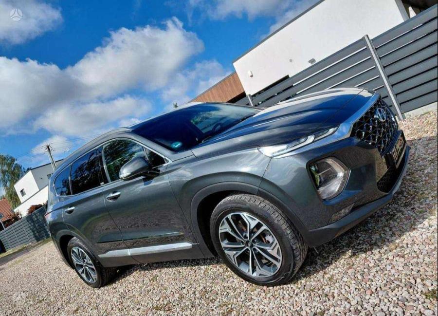 Green Hyundai Santa Fe 2020 in Vilkaviskis, with an engine capacity of 2.20 L and mileage of 290 thousand km for 15600 €, photo 14 on AUTOMOTO.COM.LV