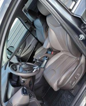 Green Hyundai Santa Fe 2020 in Vilkaviskis, with an engine capacity of 2.20 L and mileage of 290 thousand km for 15600 €, photo 19 on AUTOMOTO.COM.LV