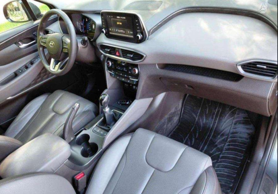 Green Hyundai Santa Fe 2020 in Vilkaviskis, with an engine capacity of 2.20 L and mileage of 290 thousand km for 15600 €, photo 31 on AUTOMOTO.COM.LV