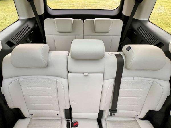 Green Hyundai Santa Fe 2024 in Vilnius, with an engine capacity of 1.60 L and mileage of 46 thousand km for 49900 €, photo 10 on AUTOMOTO.COM.LV