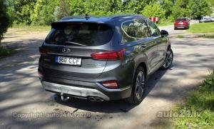 Green Hyundai Santa Fe 2020 in Tallinn, with an engine capacity of 2.20 L and mileage of 155 thousand km for 30789 €, photo 5 on AUTOMOTO.COM.LV
