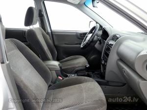 Серый Хендай Санта Фе 2001 в Таллин, объемом двигателя 2.40 л и пробегом 222 тыс. км за 1299 €, фото 7 на AUTOMOTO.COM.LV