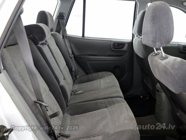 Серый Хендай Санта Фе 2001 в Таллин, объемом двигателя 2.40 л и пробегом 222 тыс. км за 1299 €, фото 7 на AUTOMOTO.COM.LV