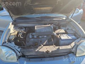 Pelēks Hyundai Santa Fe 2002 Rīga, ar dzinēja tilpumu 2.00 L un nobraukumu 314 tūkst. km par 700 €, foto 7 vietnē AUTOMOTO.COM.LV
