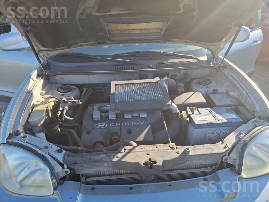 Pelēks Hyundai Santa Fe 2002 Rīga, ar dzinēja tilpumu 2.00 L un nobraukumu 314 tūkst. km par 700 €, foto 7 vietnē AUTOMOTO.COM.LV