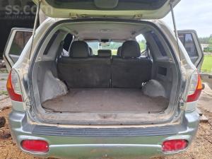 Pelēks Hyundai Santa Fe 2002 Ogre, ar dzinēja tilpumu 2.00 L un nobraukumu 300 tūkst. km par 850 €, foto 4 vietnē AUTOMOTO.COM.LV