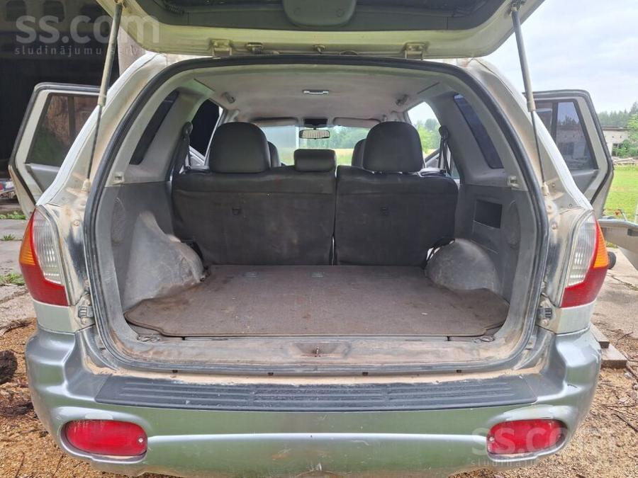 Pelēks Hyundai Santa Fe 2002 Ogre, ar dzinēja tilpumu 2.00 L un nobraukumu 300 tūkst. km par 850 €, foto 4 vietnē AUTOMOTO.COM.LV