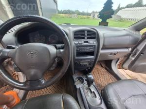 Pelēks Hyundai Santa Fe 2002 Ogre, ar dzinēja tilpumu 2.00 L un nobraukumu 300 tūkst. km par 850 €, foto 7 vietnē AUTOMOTO.COM.LV