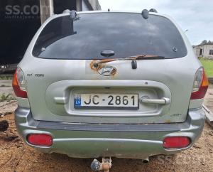 Pelēks Hyundai Santa Fe 2002 Ogre, ar dzinēja tilpumu 2.00 L un nobraukumu 300 tūkst. km par 850 €, foto 9 vietnē AUTOMOTO.COM.LV