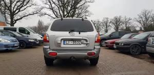 Pelēks Hyundai Santa Fe 2003 Valmiera, ar dzinēja tilpumu 2.40 L un nobraukumu 224 tūkst. km par 2400 €, foto 5 vietnē AUTOMOTO.COM.LV