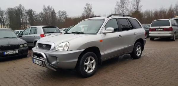 Pelēks Hyundai Santa Fe 2003 Valmiera, ar dzinēja tilpumu 2.40 L un nobraukumu 224 tūkst. km par 2400 €, foto 7 vietnē AUTOMOTO.COM.LV