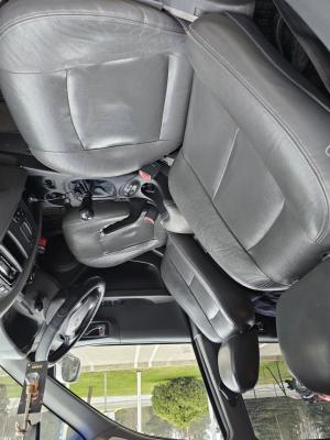 Pelēks Hyundai Santa Fe 2004 Rīga, ar dzinēja tilpumu 2.20 L un nobraukumu 340 tūkst. km par 1990 €, foto 9 vietnē AUTOMOTO.COM.LV
