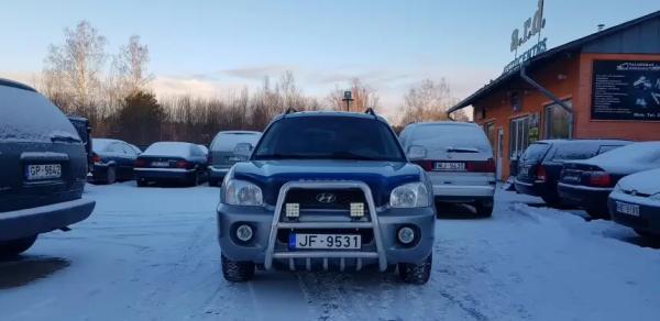 Pelēks Hyundai Santa Fe 2004 Valmiera, ar dzinēja tilpumu 2.00 L un nobraukumu 228 tūkst. km par 2950 €, foto 8 vietnē AUTOMOTO.COM.LV
