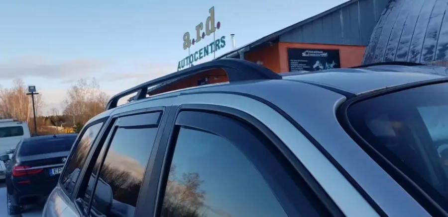 Pelēks Hyundai Santa Fe 2004 Valmiera, ar dzinēja tilpumu 2.00 L un nobraukumu 228 tūkst. km par 2950 €, foto 15 vietnē AUTOMOTO.COM.LV