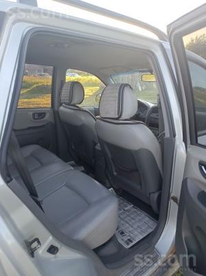 Grey Hyundai Santa Fe 2004 in Daugavpils, with an engine capacity of 2.70 L and mileage of 211 thousand km for 1600 €, photo 12 on AUTOMOTO.COM.LV