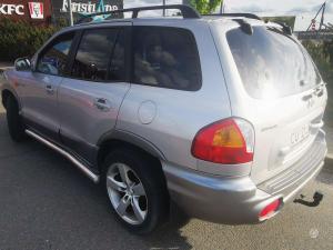 Grey Hyundai Santa Fe 2004 in Vilnius, with an engine capacity of 1.99 L and mileage of 274 thousand km for 2690 €, photo 20 on AUTOMOTO.COM.LV