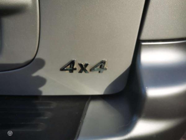 Pelēks Hyundai Santa Fe 2004 Viļņa, ar dzinēja tilpumu 1.99 L un nobraukumu 269 tūkst. km par 2850 €, foto 3 vietnē AUTOMOTO.COM.LV