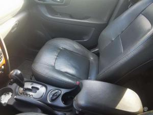 Grey Hyundai Santa Fe 2004 in Vilnius, with an engine capacity of 1.99 L and mileage of 269 thousand km for 2850 €, photo 8 on AUTOMOTO.COM.LV