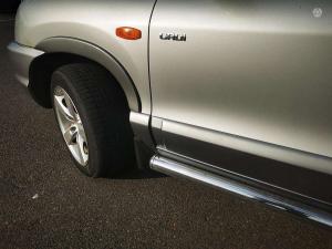 Grey Hyundai Santa Fe 2004 in Vilnius, with an engine capacity of 1.99 L and mileage of 269 thousand km for 2850 €, photo 13 on AUTOMOTO.COM.LV