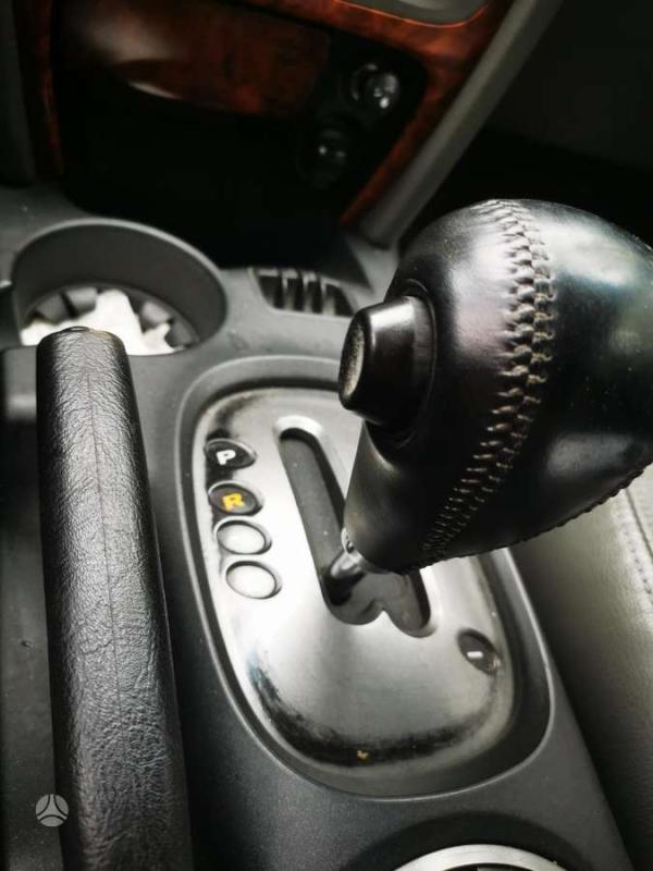 Pelēks Hyundai Santa Fe 2004 Viļņa, ar dzinēja tilpumu 0.00 L un nobraukumu 271 tūkst. km par 2550 €, foto 3 vietnē AUTOMOTO.COM.LV