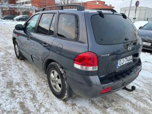 Grey Hyundai Santa Fe 2005 in Riga, with an engine capacity of 2.00 L and mileage of 0 thousand km for 1790 €, photo 2 on AUTOMOTO.COM.LV