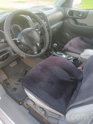 Grey Hyundai Santa Fe 2005 in Daugavpils, with an engine capacity of 2.00 L and mileage of 352 thousand km for 2100 €, photo 7 on AUTOMOTO.COM.LV