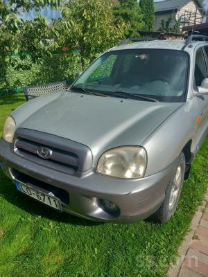 Grey Hyundai Santa Fe 2005 in Jekabpils, with an engine capacity of 2.00 L and mileage of 253 thousand km for 1450 €, photo 4 on AUTOMOTO.COM.LV