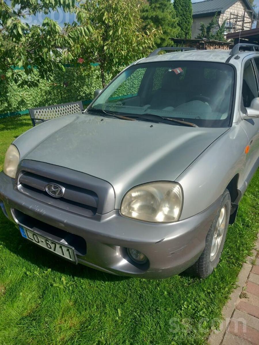 Grey Hyundai Santa Fe 2005 in Jekabpils, with an engine capacity of 2.00 L and mileage of 253 thousand km for 1450 €, photo 4 on AUTOMOTO.COM.LV