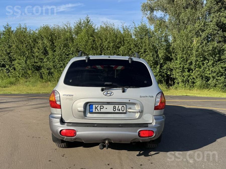 Pelēks Hyundai Santa Fe 2005 Rīga, ar dzinēja tilpumu 2.40 L un nobraukumu 282 tūkst. km par 2300 €, foto 6 vietnē AUTOMOTO.COM.LV
