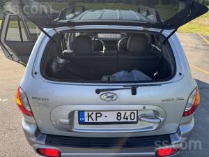 Pelēks Hyundai Santa Fe 2005 Rīga, ar dzinēja tilpumu 2.40 L un nobraukumu 282 tūkst. km par 2300 €, foto 7 vietnē AUTOMOTO.COM.LV