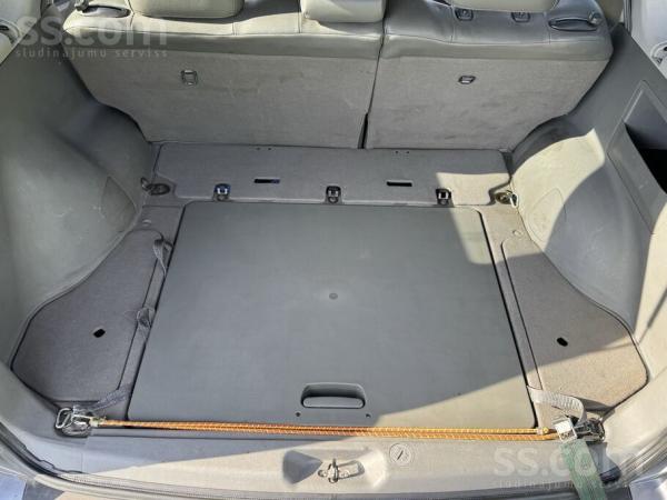 Pelēks Hyundai Santa Fe 2005 Rīga, ar dzinēja tilpumu 2.40 L un nobraukumu 282 tūkst. km par 2300 €, foto 8 vietnē AUTOMOTO.COM.LV