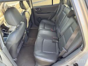 Pelēks Hyundai Santa Fe 2005 Rīga, ar dzinēja tilpumu 2.40 L un nobraukumu 282 tūkst. km par 2300 €, foto 12 vietnē AUTOMOTO.COM.LV