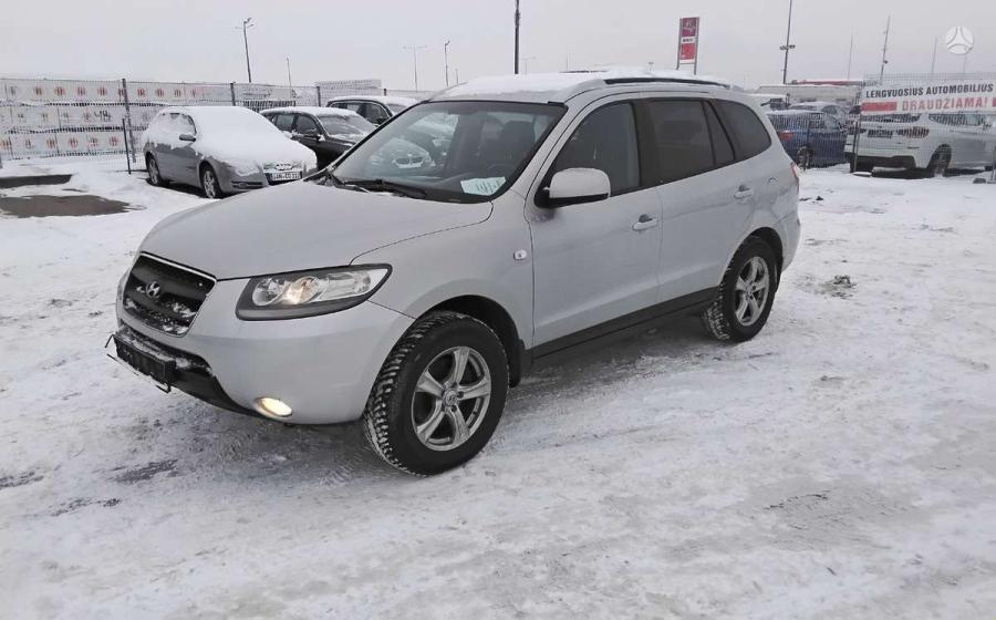 Pelēks Hyundai Santa Fe 2006 Marijampole, ar dzinēja tilpumu 2.19 L un nobraukumu 211 tūkst. km par 3350 €, foto 2 vietnē AUTOMOTO.COM.LV