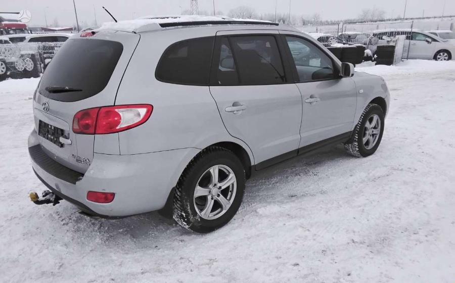 Pelēks Hyundai Santa Fe 2006 Marijampole, ar dzinēja tilpumu 2.19 L un nobraukumu 211 tūkst. km par 3350 €, foto 7 vietnē AUTOMOTO.COM.LV
