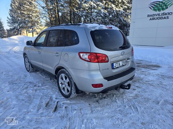 Grey Hyundai Santa Fe 2006 in Radviliskis, with an engine capacity of 2.20 L and mileage of 349 thousand km for 3650 €, photo 3 on AUTOMOTO.COM.LV