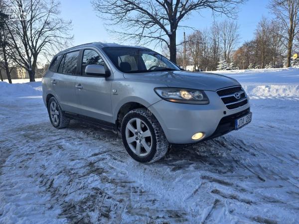 Grey Hyundai Santa Fe 2006 in Radviliskis, with an engine capacity of 2.20 L and mileage of 349 thousand km for 3650 €, photo 6 on AUTOMOTO.COM.LV