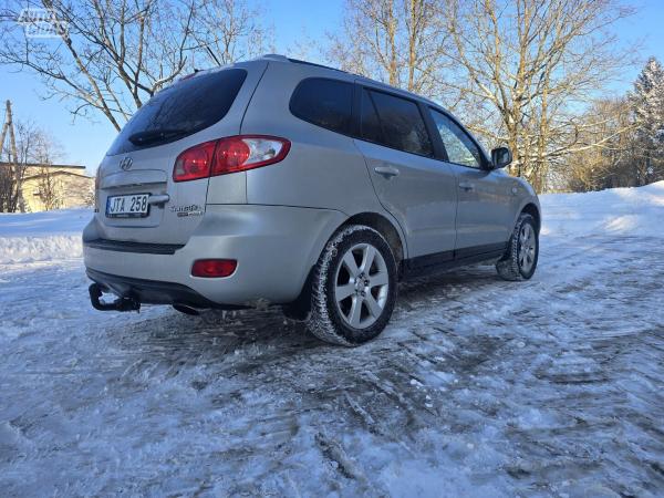 Grey Hyundai Santa Fe 2006 in Radviliskis, with an engine capacity of 2.20 L and mileage of 349 thousand km for 3650 €, photo 7 on AUTOMOTO.COM.LV