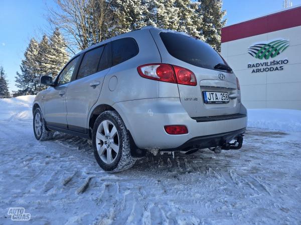 Grey Hyundai Santa Fe 2006 in Radviliskis, with an engine capacity of 2.20 L and mileage of 349 thousand km for 3650 €, photo 8 on AUTOMOTO.COM.LV
