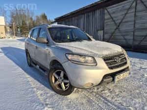 Grey Hyundai Santa Fe 2006 in Aluksne, with an engine capacity of 2.20 L and mileage of 367 thousand km for 1650 €, photo 7 on AUTOMOTO.COM.LV
