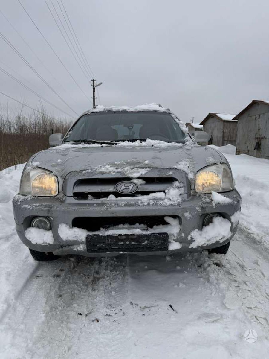 Pelēks Hyundai Santa Fe 2006 Šauļi, ar dzinēja tilpumu 2.35 L un nobraukumu 156 tūkst. km par 599 €, foto 1 vietnē AUTOMOTO.COM.LV
