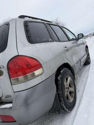 Pelēks Hyundai Santa Fe 2006 Šauļi, ar dzinēja tilpumu 2.35 L un nobraukumu 156 tūkst. km par 599 €, foto 3 vietnē AUTOMOTO.COM.LV
