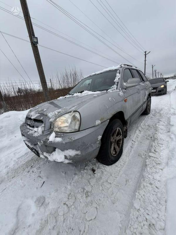 Pelēks Hyundai Santa Fe 2006 Šauļi, ar dzinēja tilpumu 2.35 L un nobraukumu 156 tūkst. km par 599 €, foto 5 vietnē AUTOMOTO.COM.LV