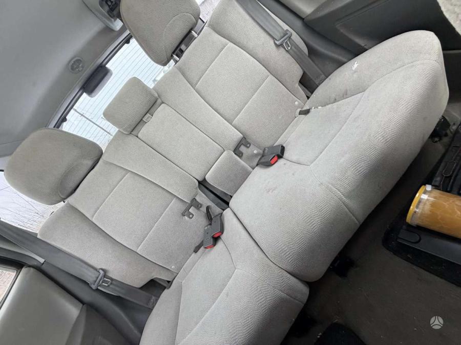 Pelēks Hyundai Santa Fe 2006 Šauļi, ar dzinēja tilpumu 2.35 L un nobraukumu 156 tūkst. km par 599 €, foto 11 vietnē AUTOMOTO.COM.LV
