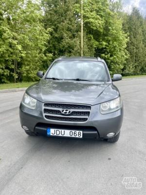 Pelēks Hyundai Santa Fe 2006 Plungė, ar dzinēja tilpumu 2.20 L un nobraukumu 293 tūkst. km par 3200 €, foto  vietnē AUTOMOTO.COM.LV