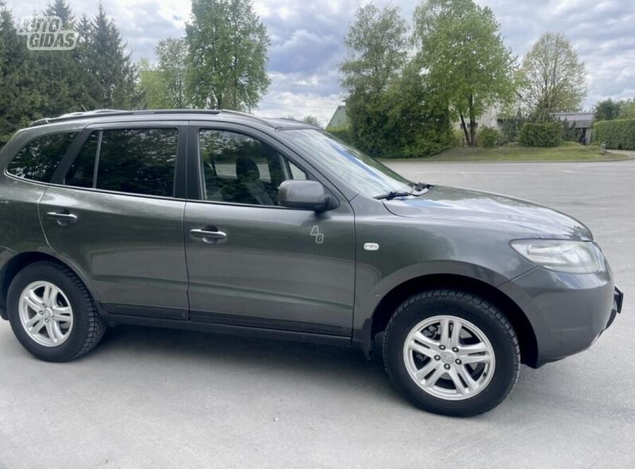 Pelēks Hyundai Santa Fe 2006 Plungė, ar dzinēja tilpumu 2.20 L un nobraukumu 293 tūkst. km par 3200 €, foto 2 vietnē AUTOMOTO.COM.LV