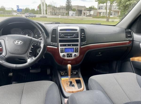 Pelēks Hyundai Santa Fe 2006 Plungė, ar dzinēja tilpumu 2.20 L un nobraukumu 293 tūkst. km par 3200 €, foto 8 vietnē AUTOMOTO.COM.LV