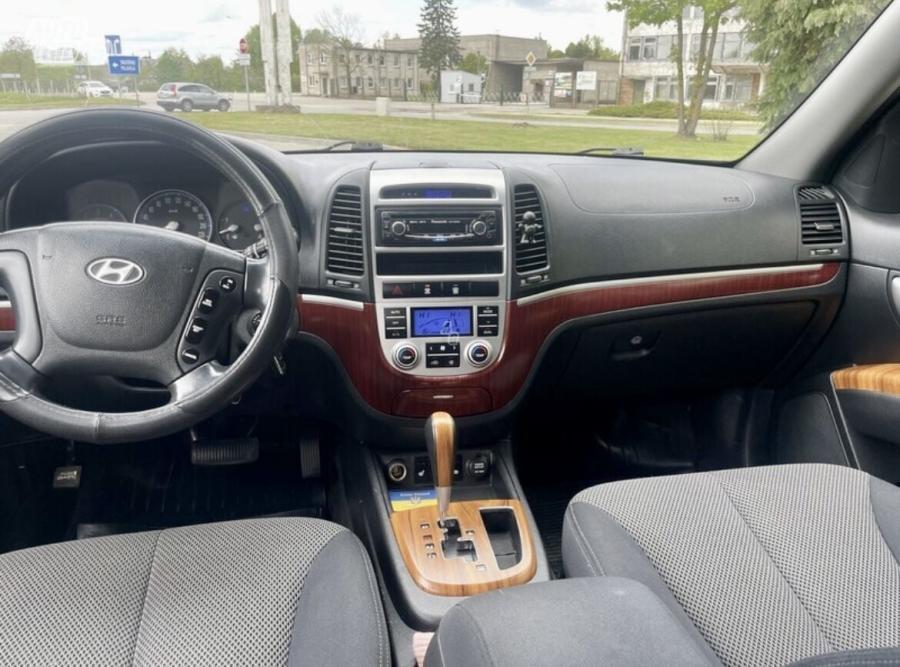 Pelēks Hyundai Santa Fe 2006 Plungė, ar dzinēja tilpumu 2.20 L un nobraukumu 293 tūkst. km par 3200 €, foto 8 vietnē AUTOMOTO.COM.LV