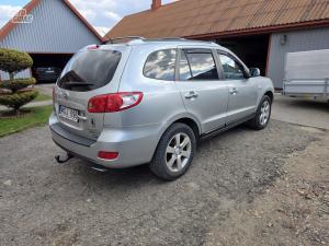 Pelēks Hyundai Santa Fe 2006 Marijampole, ar dzinēja tilpumu 2.20 L un nobraukumu 300 tūkst. km par 4500 €, foto 5 vietnē AUTOMOTO.COM.LV