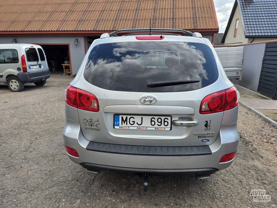 Pelēks Hyundai Santa Fe 2006 Marijampole, ar dzinēja tilpumu 2.20 L un nobraukumu 300 tūkst. km par 4500 €, foto 6 vietnē AUTOMOTO.COM.LV