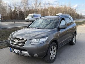 Grey Hyundai Santa Fe 2006 in Panevezys, with an engine capacity of 2.20 L and mileage of 260 thousand km for 2600 €, photo  on AUTOMOTO.COM.LV